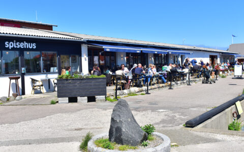 Knud Spisehus - god mad på havnen i Hundested | Mit Halsnæs